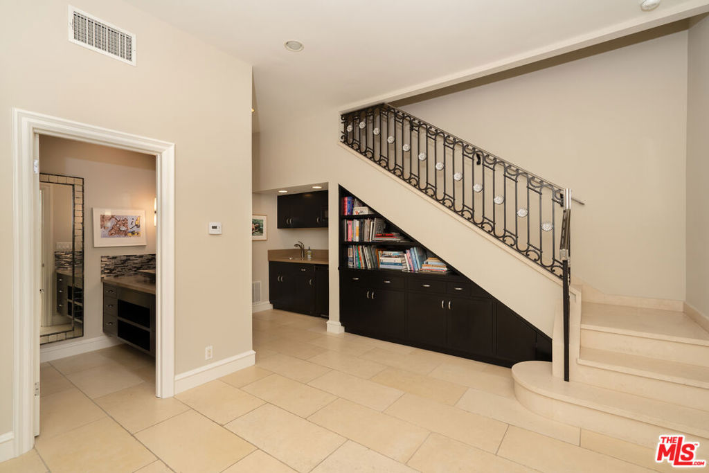 722 N Elm Dr, Beverly Hills, CA 90210 | Estately 🧡 | MLS# 23336163