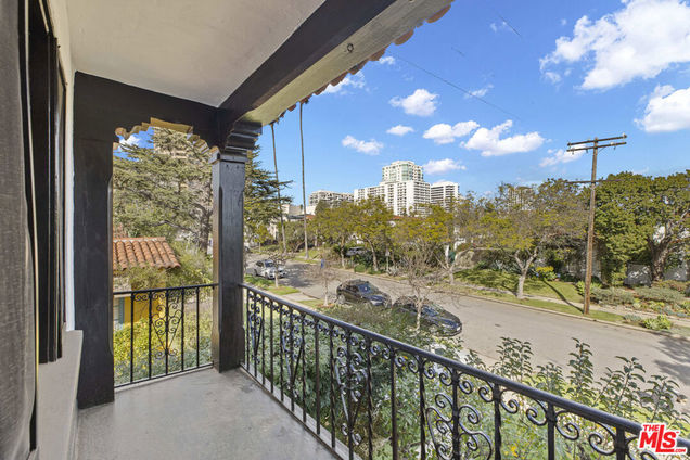 1287 Woodruff Ave, Los Angeles, CA 90024 | Estately 🧡 | MLS# 24354379