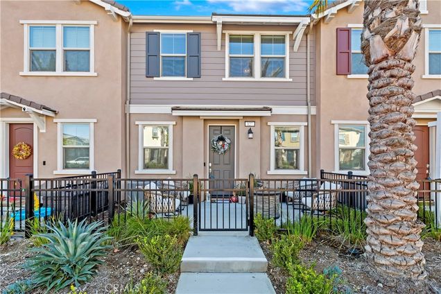 16502 Casa Grande Ave #127, Fontana, CA 92336 | Estately 🧡 | MLS ...