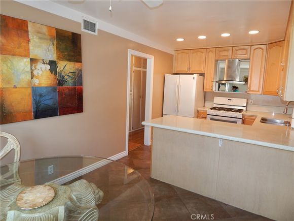 7551 Amazon Dr #B, Huntington Beach, CA 92647 | Estately 🧡 | MLS ...