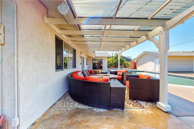 8471 Yorktown Ave, Huntington Beach, CA 92646 | Estately 🧡 | MLS ...
