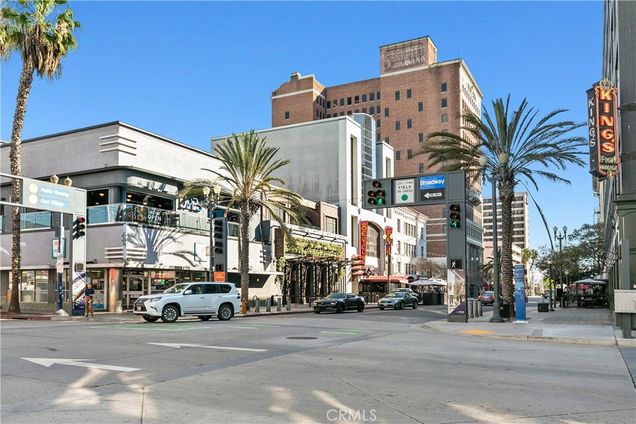 1531 W 19th St, Long Beach, CA 90810 | Estately 🧡 | MLS# PW24021012