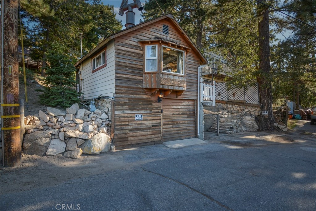 1103 Scenic Way, Rimforest, CA 92378 | Estately 🧡 | MLS# RW22212929