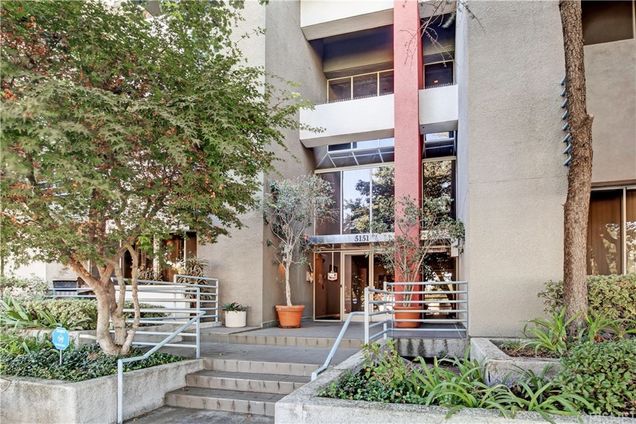 5151 Balboa Blvd #105, Encino, CA 91316 | Estately 🧡 | MLS# SR22071984