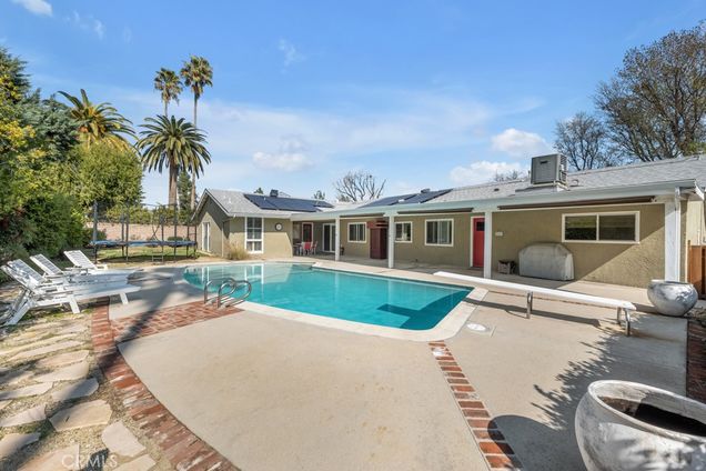 9615 Donna Ave, Northridge, CA 91324 | Estately 🧡 | MLS# SR24028334