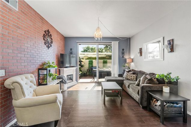 27620 Susan Beth Way #B, Saugus, CA 91350 | Estately 🧡 | MLS# SR24076051