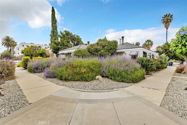 11492 Albers St, North Hollywood, CA 91601 | Estately 🧡 | MLS# SR24108940